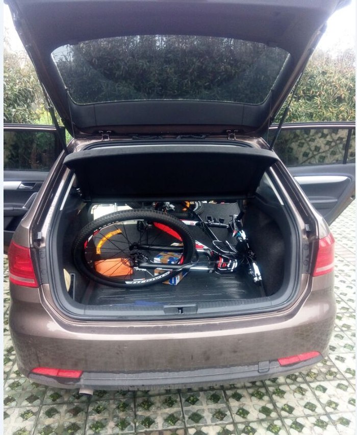 【图】新福克斯两厢版能放进山地自行车吗？_福克斯论坛_汽车之家论坛